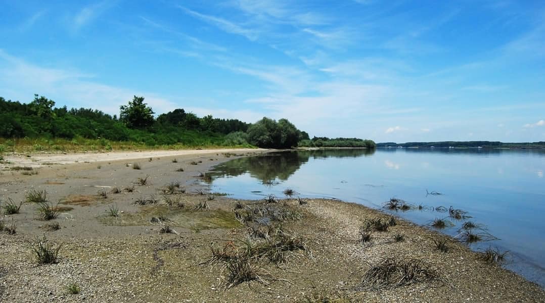 What To Know When Your Land is Bounded by Water - LANDTHINK